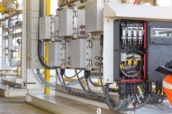 Services \ Darwen Electromechanical and Marine Supplies LLC